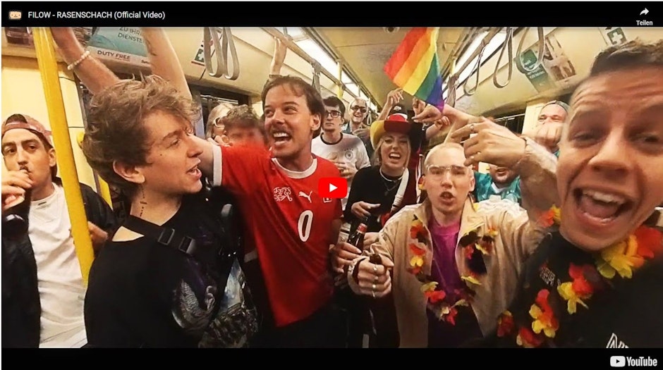 Berliner YouTuber Filow in seinem EM-Sauflied „Rasenschach“: „Scheiß ...