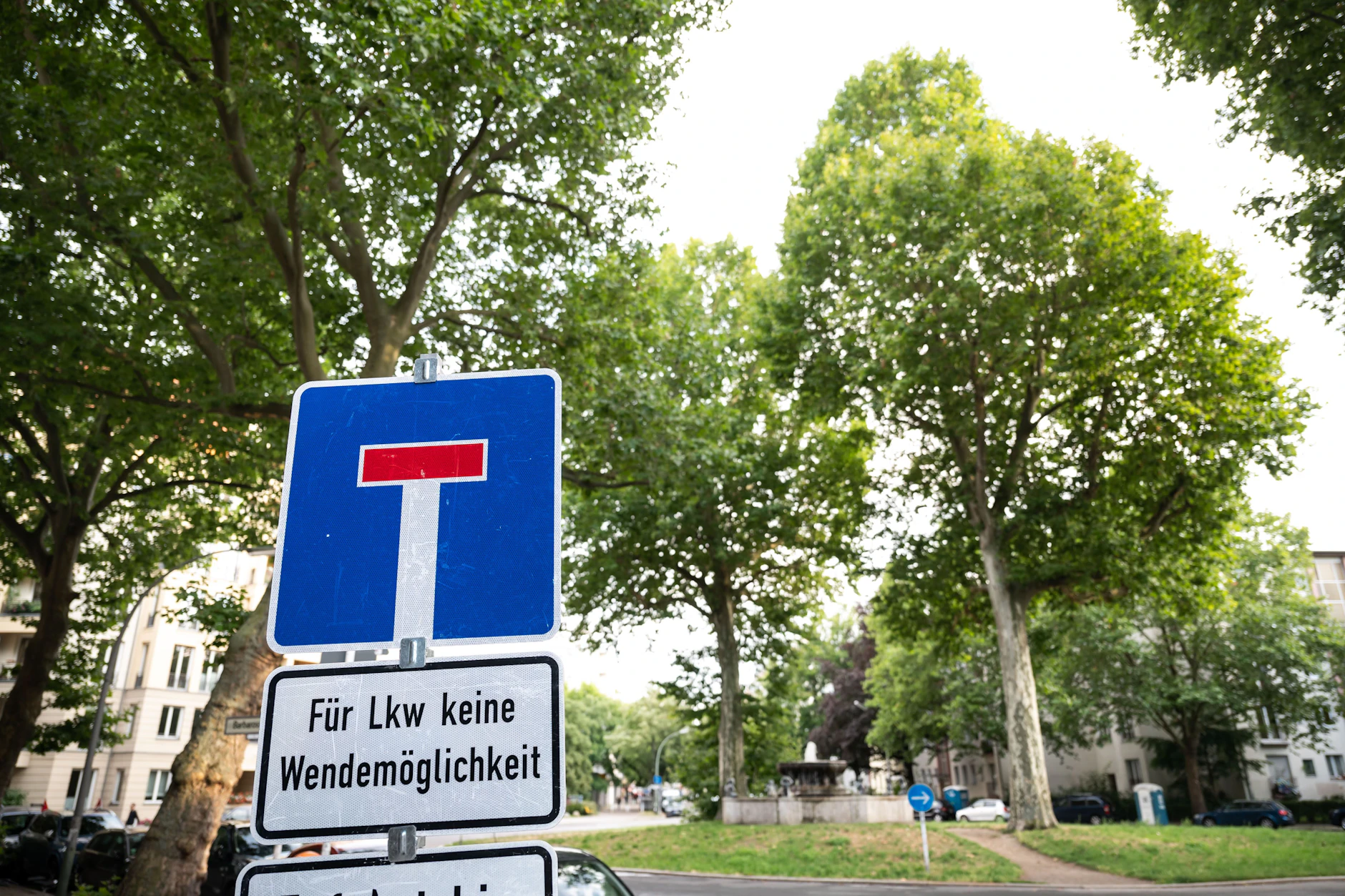 Berlin-Schöneberg: Barbarossaplatz autofrei – nein, danke: „Wir sind ...