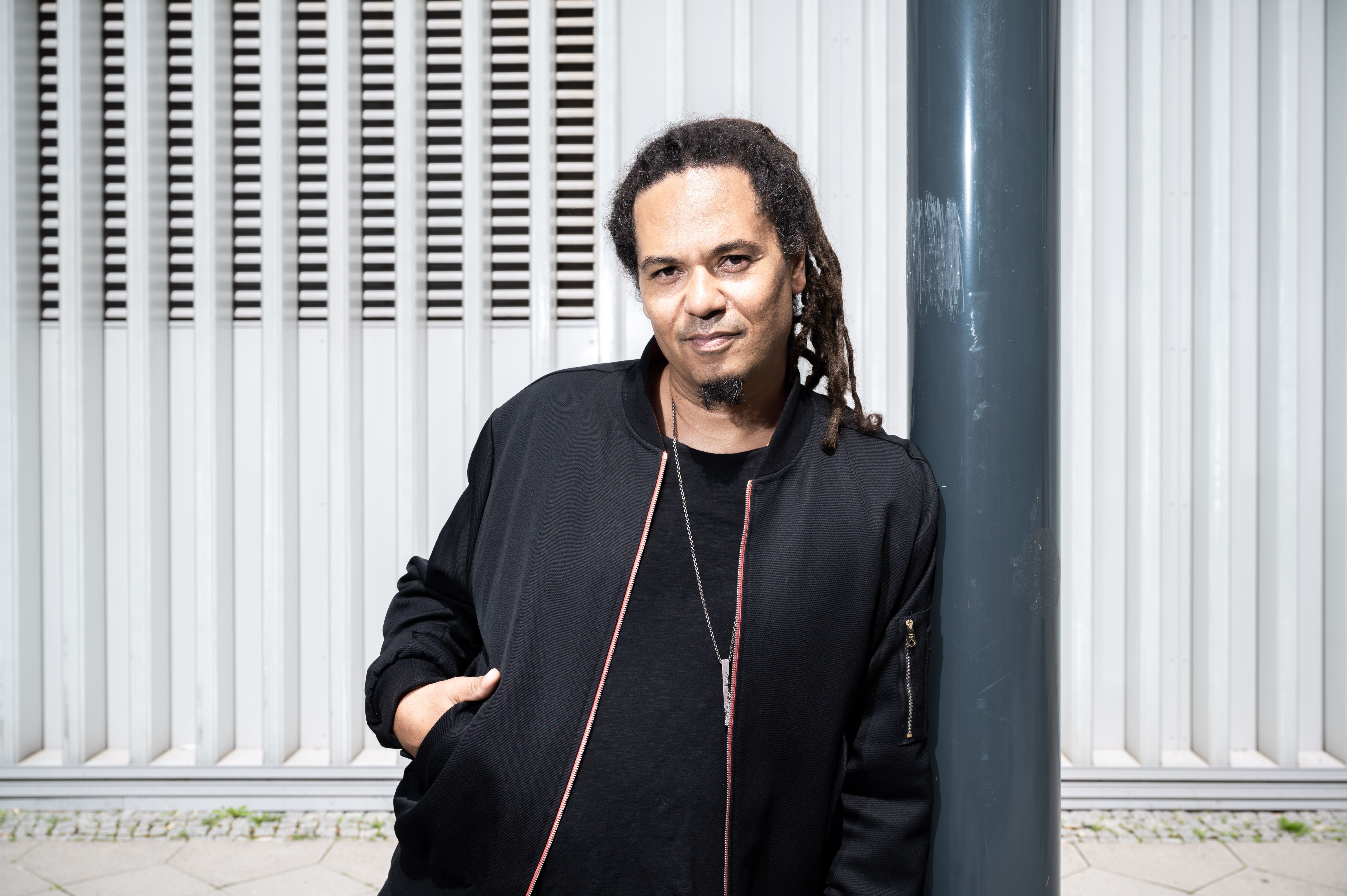 Berliner Rapper Savvy: „Wenn du nachts S-Bahn fährst nach Lichtenberg ...