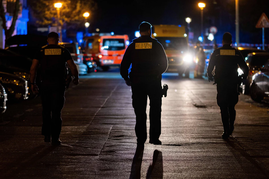 Massenschlägerei in Neukölln: 25 Kontrahenten gehen mit Pollern und ...