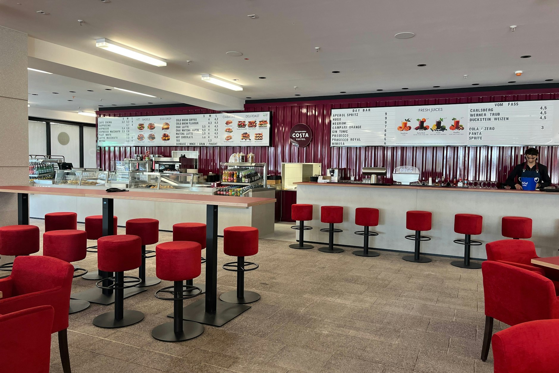 Kult und Kaffee am Alexanderplatz in Berlin: Das Pressecafé eröffnet