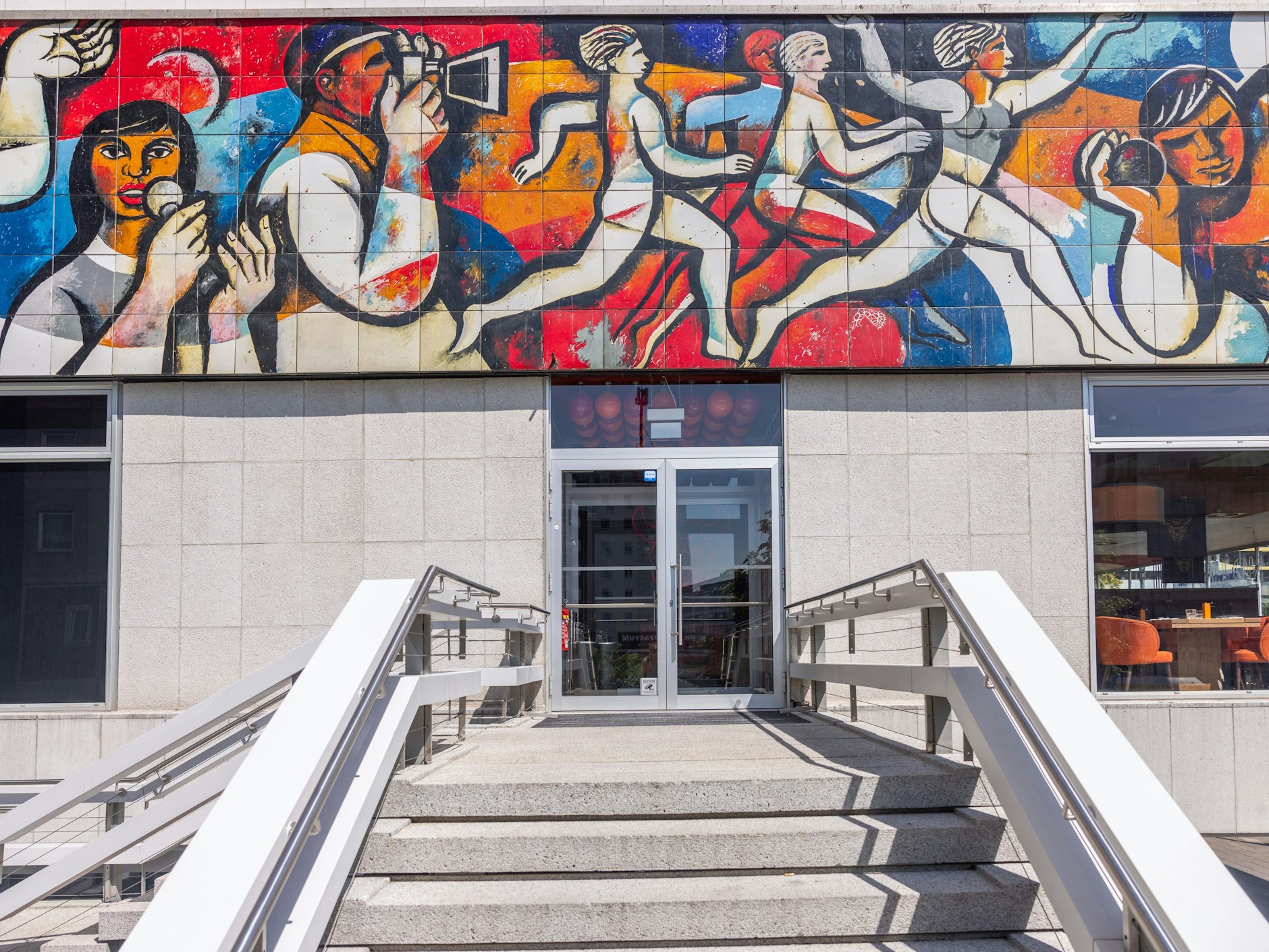 Kult und Kaffee am Alexanderplatz in Berlin: Das Pressecafé eröffnet