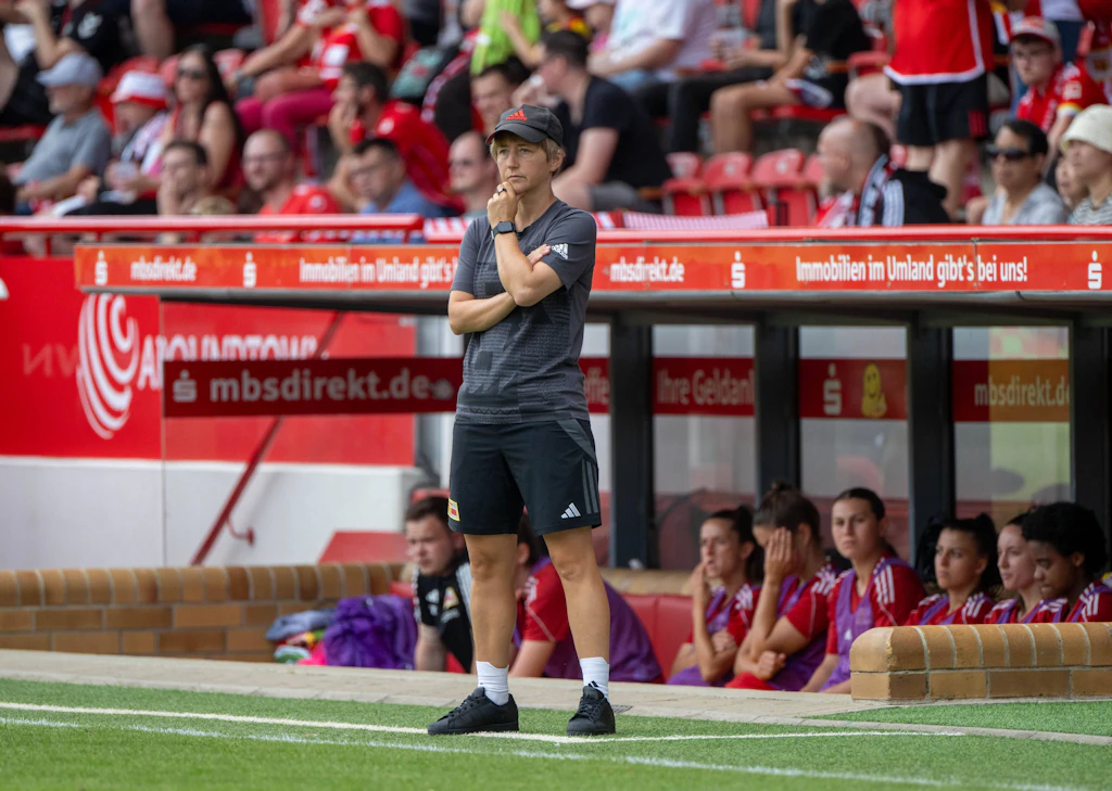 Vor dem Auftakt im DFB-Pokal kritisiert Union-Trainerin Poese die Ansetzung