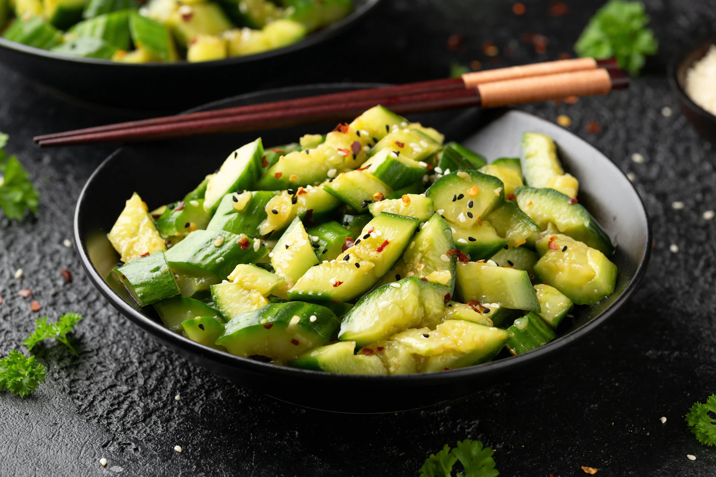 Kennen Sie „Smashed Gurkensalat“? Dieses Rezept für Salat ist krass!