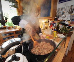 Beamtenstippe: Der DDR-Klassiker kehrt zurück – mit Gewürzgurken!