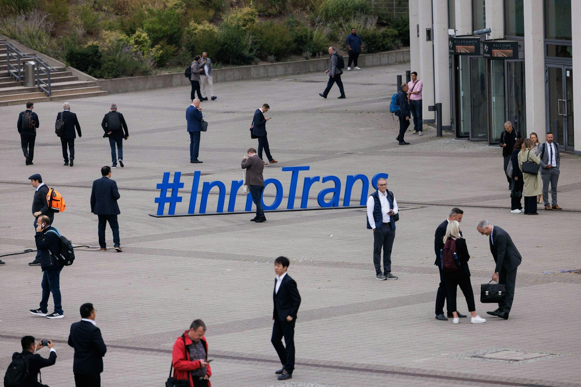 Innotrans-Messe 2024 in Berlin: Die Deutsche Bahn zieht es in die Wüste