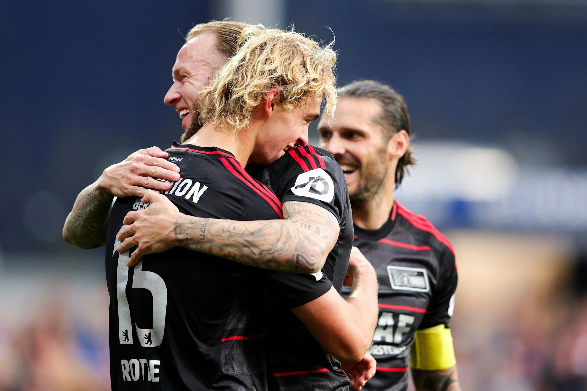 1. FC Union Berlin: Neuer Pop-up-Store „Zeughaus Mitte“ im Alexa wird ...