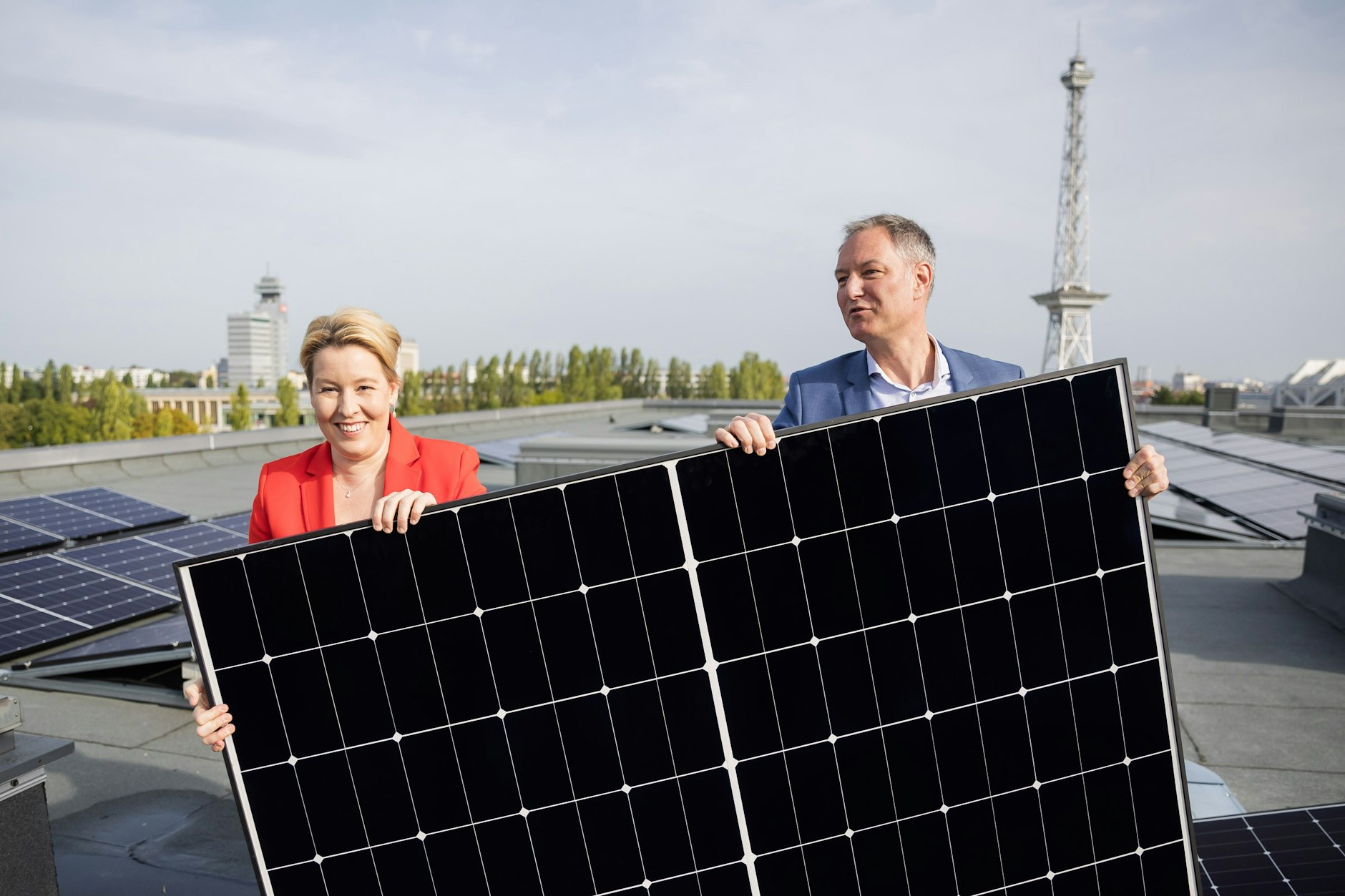 Photovoltaik: Berlins Ziele bei Solarenergie seien „extrem sportlich“ – aber „besser als Bayern“