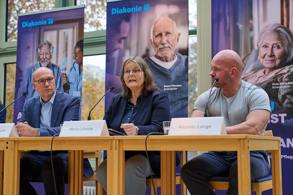 Kampf dem Pflege-Kollaps: Ricardo Lange startet Kampagne mit Anna Maria Mühe und Benno Fürmann
