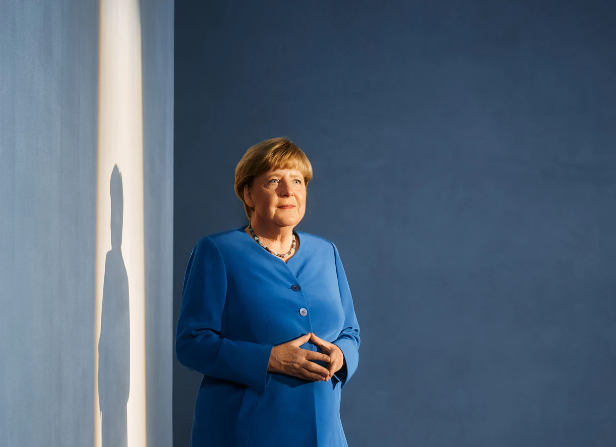 Angela Merkels Autobiografie: Wer Frieden will, muss auf ihr Erbe ...