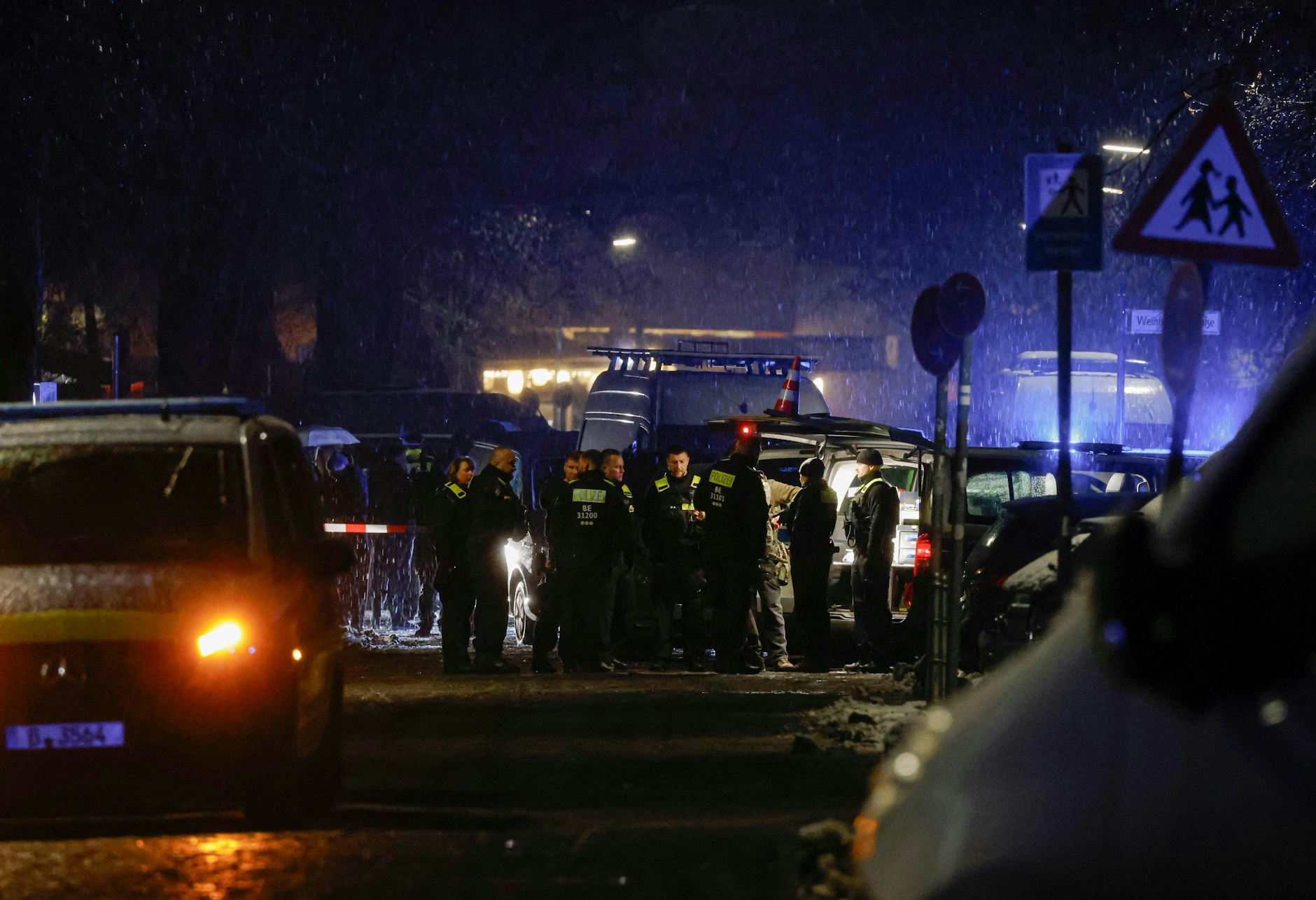 Amok-Alarm in Grundschule: SEK-Einsatz, Schule geräumt – DAS war der Grund!