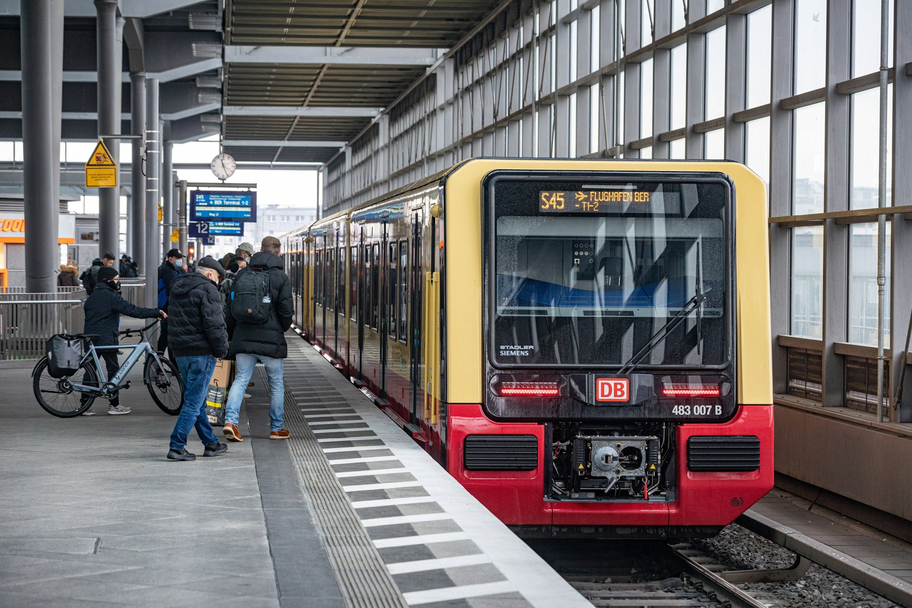 Ausfälle und Verspätungen: Störungen bei der Berliner S-Bahn