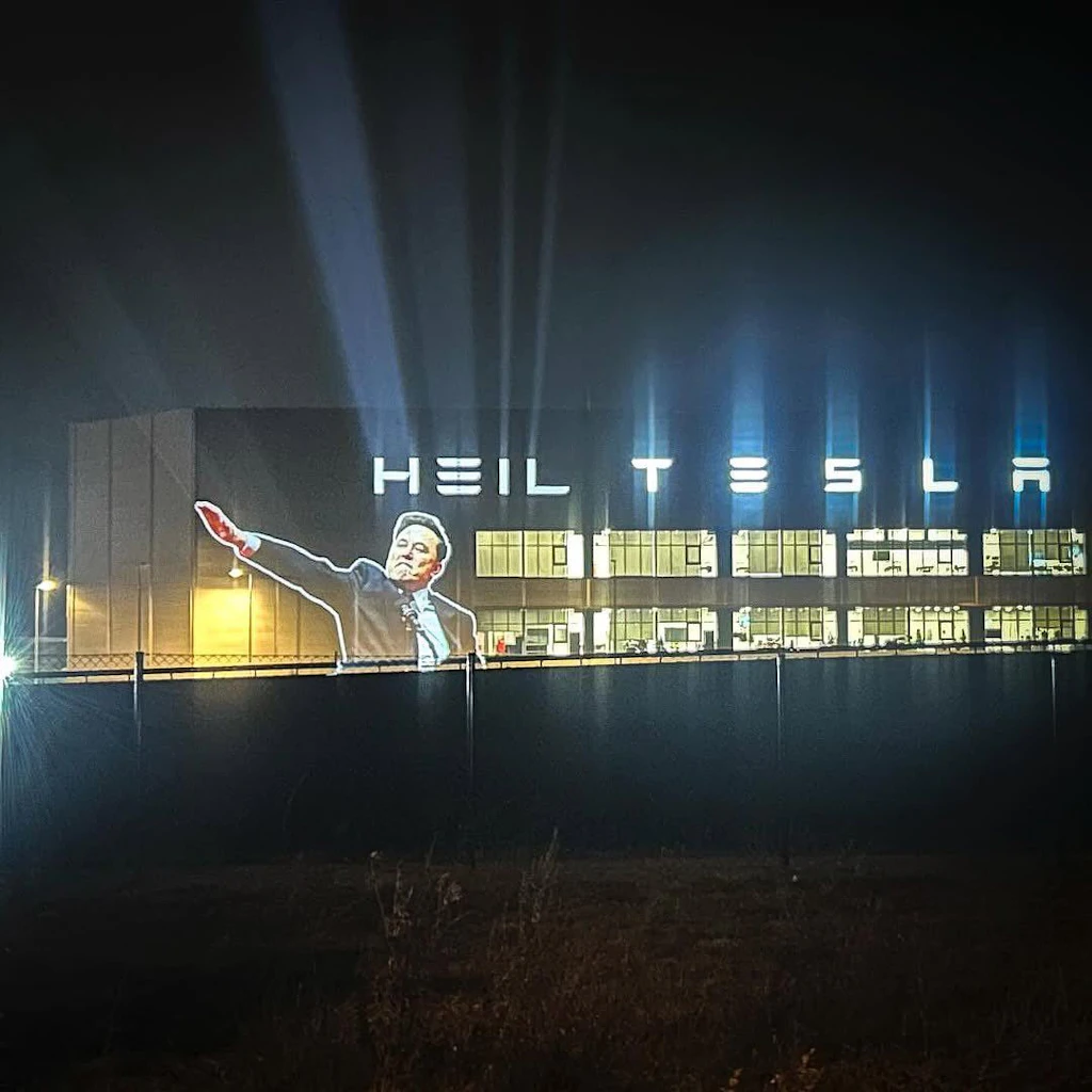 Hitlergruß an der Tesla-Fabrik von Elon Musk? Zentrum für politische ...