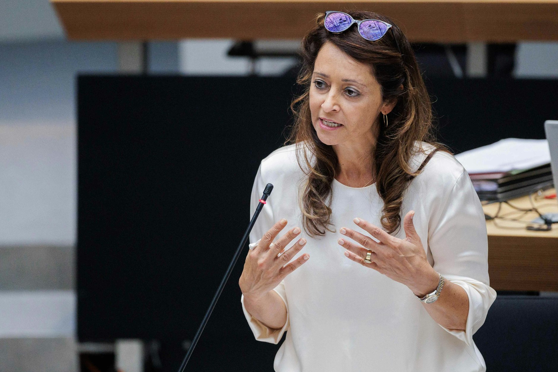 So sollen elektronische Fußfesseln vor häuslicher Gewalt schützen