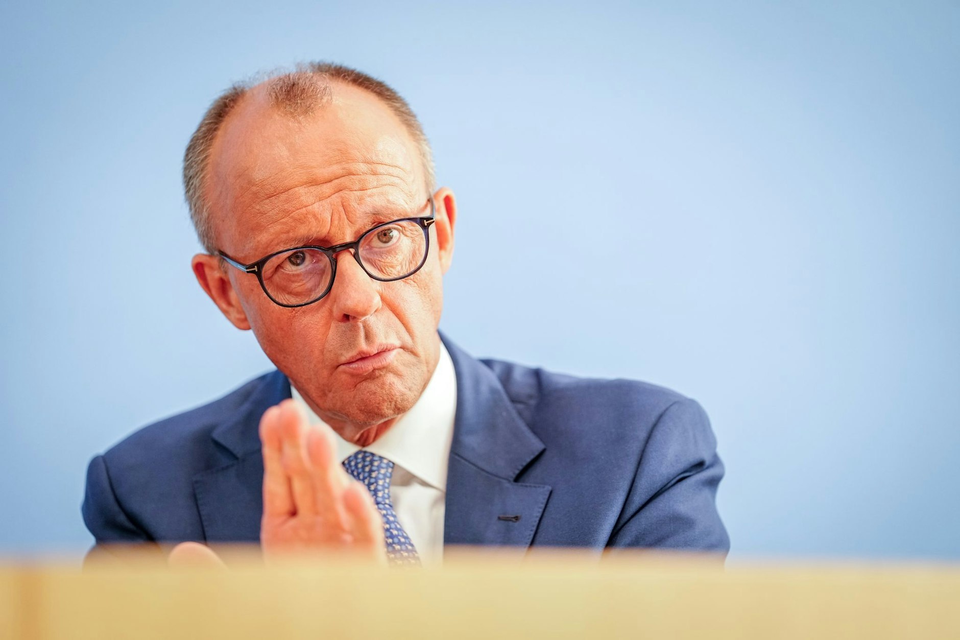Hitler-Vergleich: SZ-Journalist entschuldigt sich bei Friedrich Merz