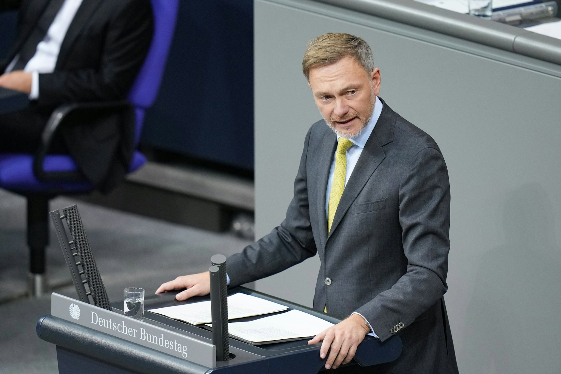 Showdown im Bundestag: Knappe Mehrheit für Fünf-Punkte-Plan zur Migration – mit Stimmen der AfD