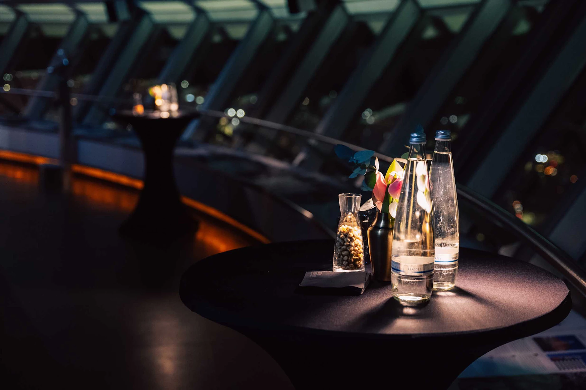 Sphere-Bar auf dem Trockenen: Warum die neue Bar im Berliner ...
