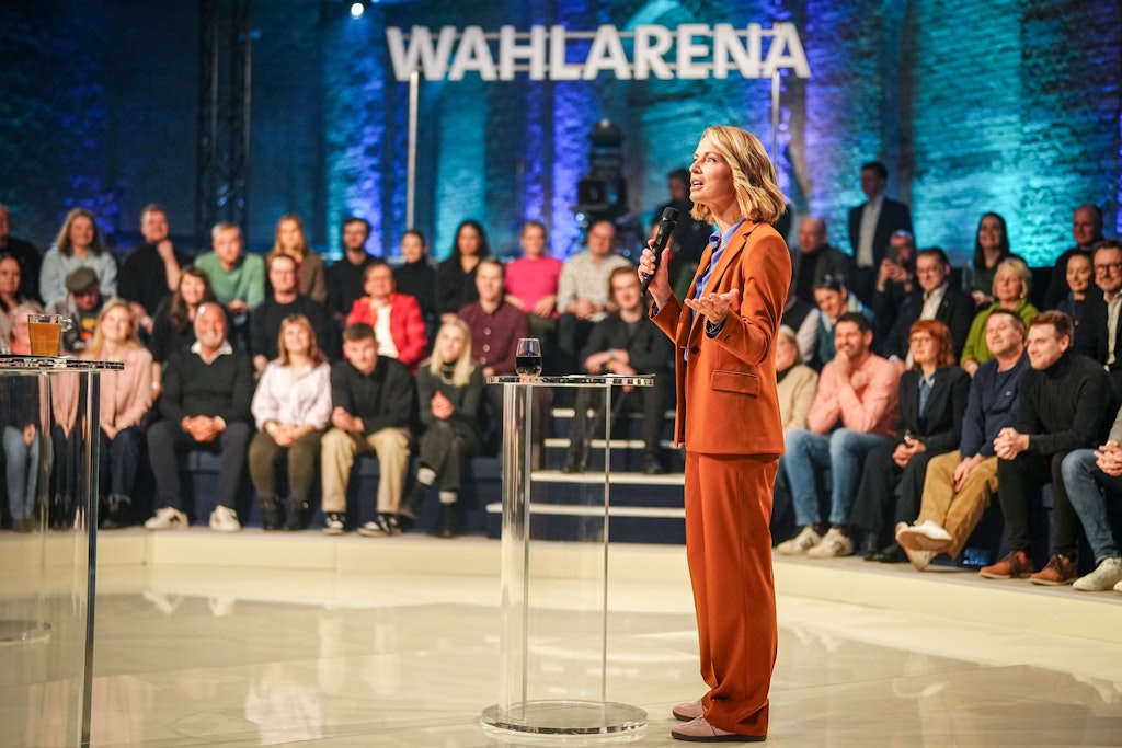 ARD-Wahlarena: Grünen-Mitglied stellt Fragen an Weidel - Ärger um Publikum