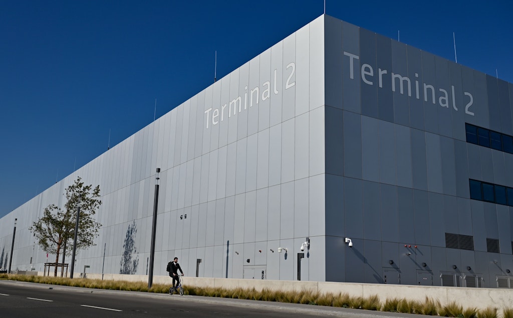 BER-Terminal 2: Darum ist der Holzklassen-Container besser als sein Ruf ...