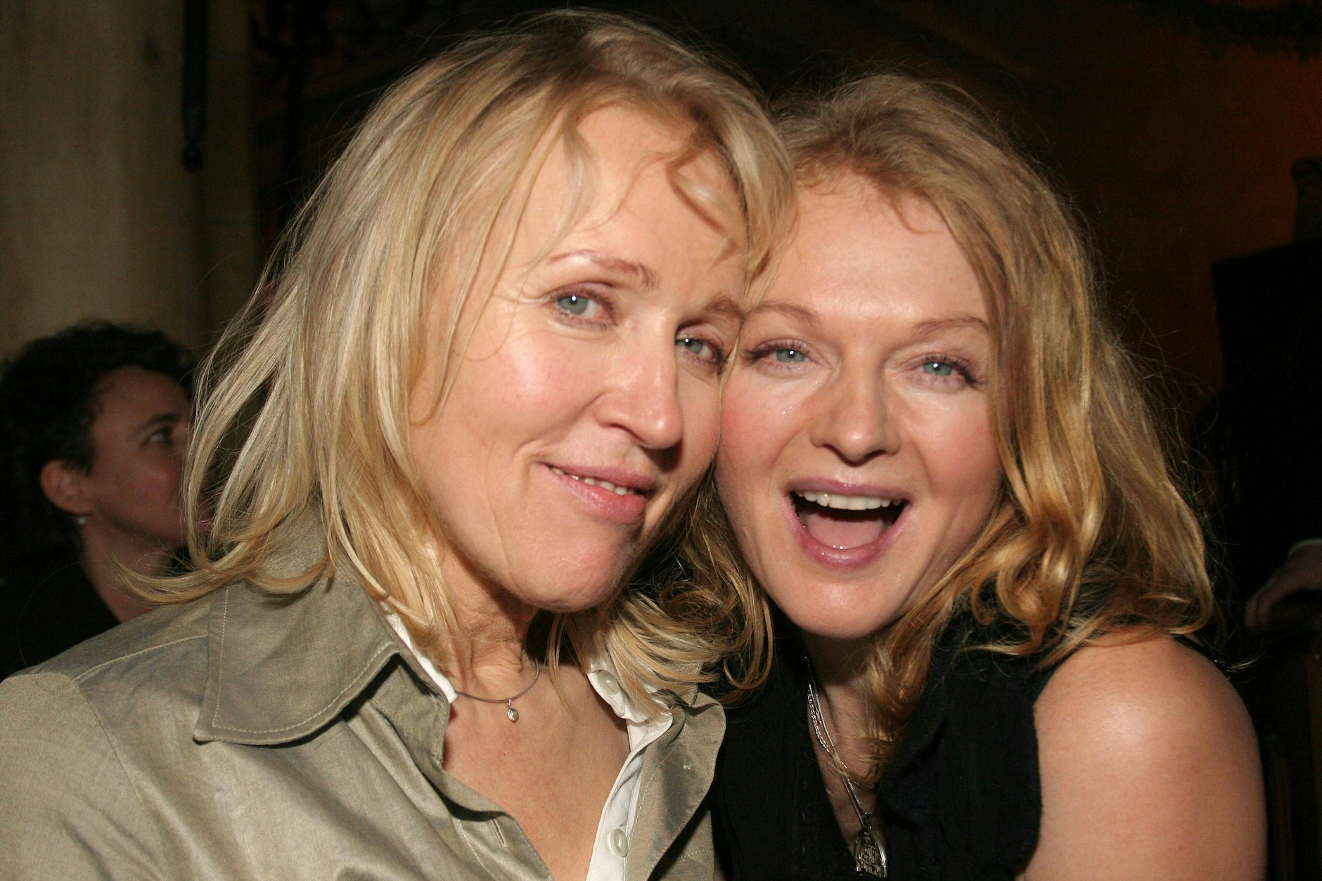 Stimmen von Berlin: Die Schwestern Annette & Inga Humpe feiern großes ...