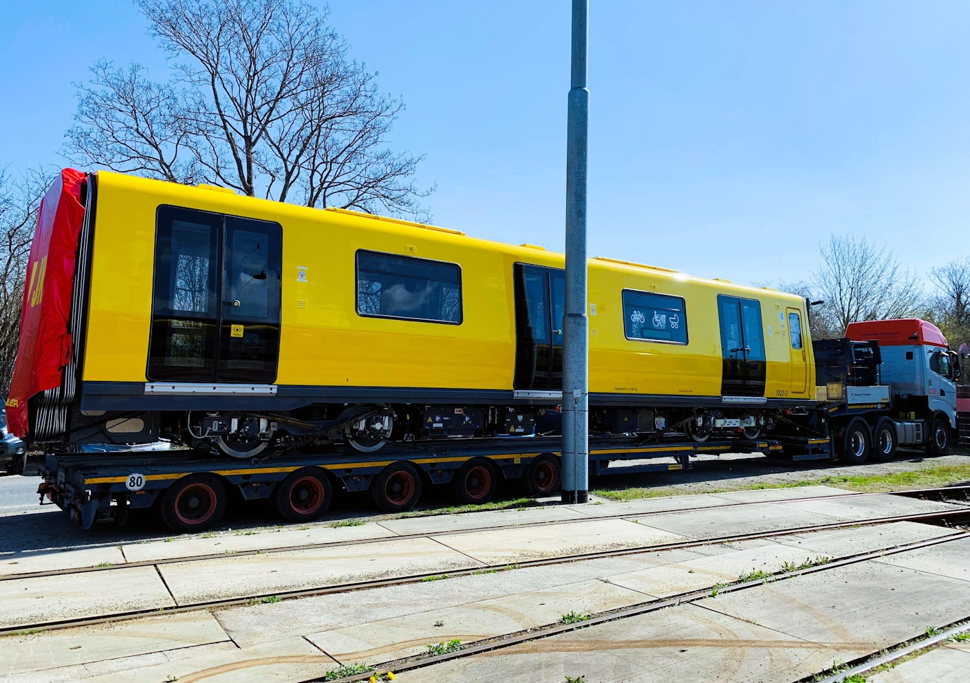 Mehr als drei Jahre Verspätung: Hier kommt die neue U-Bahn für die BVG ...