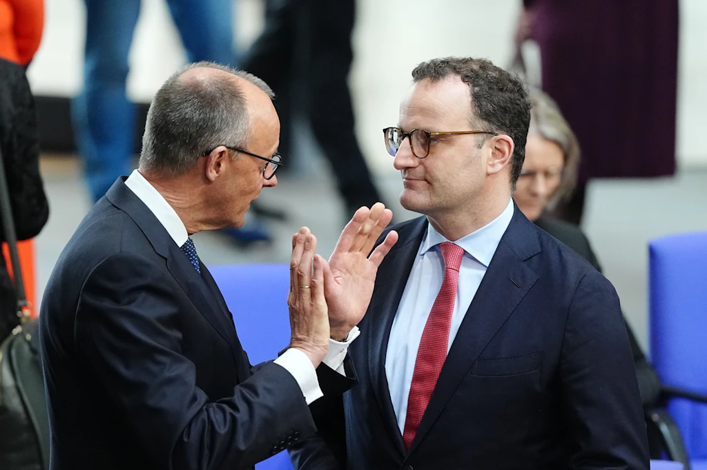 Neuer Chef für Unionsfraktion? CSU macht den Weg für Jens Spahn frei ...