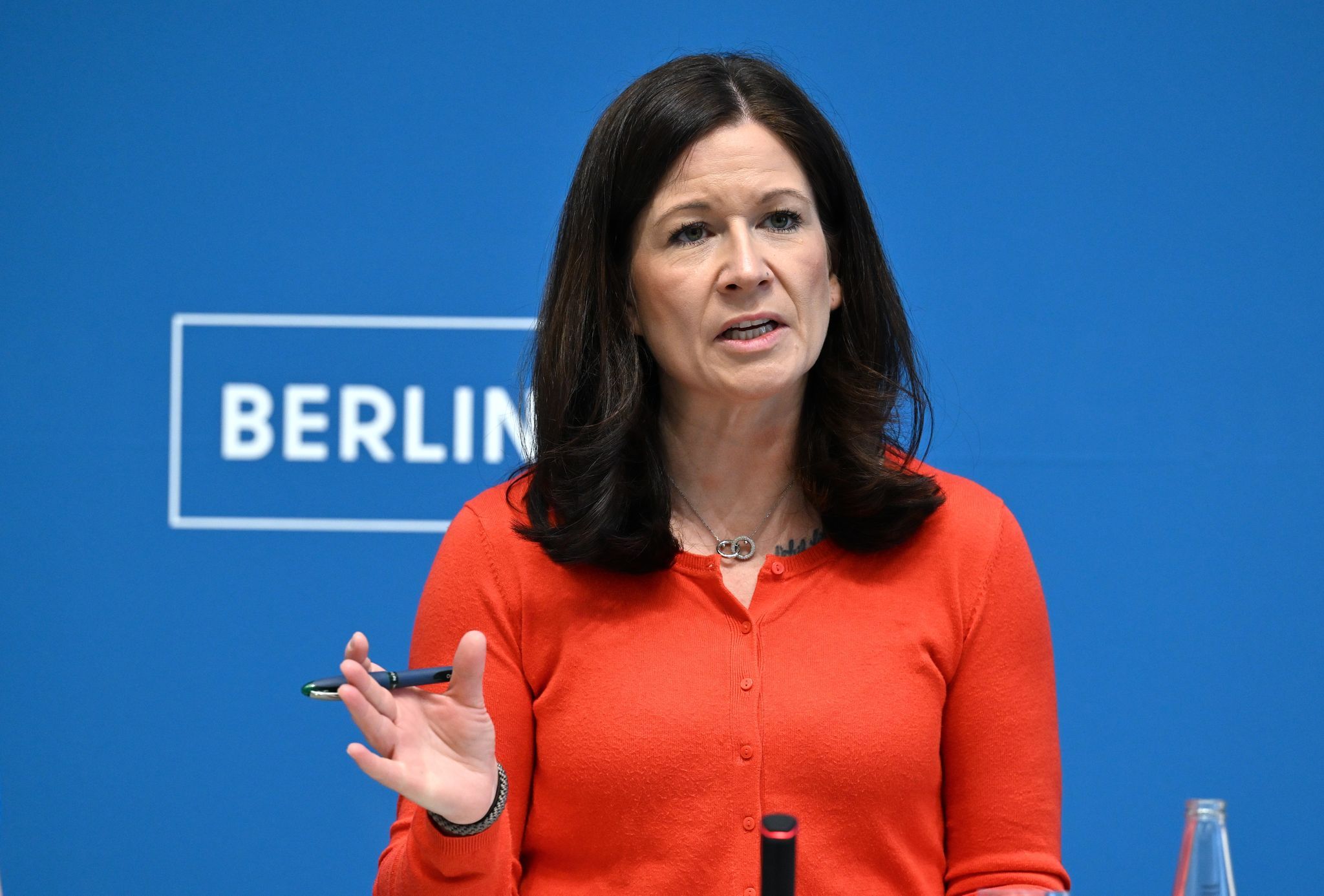 Berliner Rapper Prinz Pi: „Die Mauer, sie fiel – doch fiel sie wirklich?“