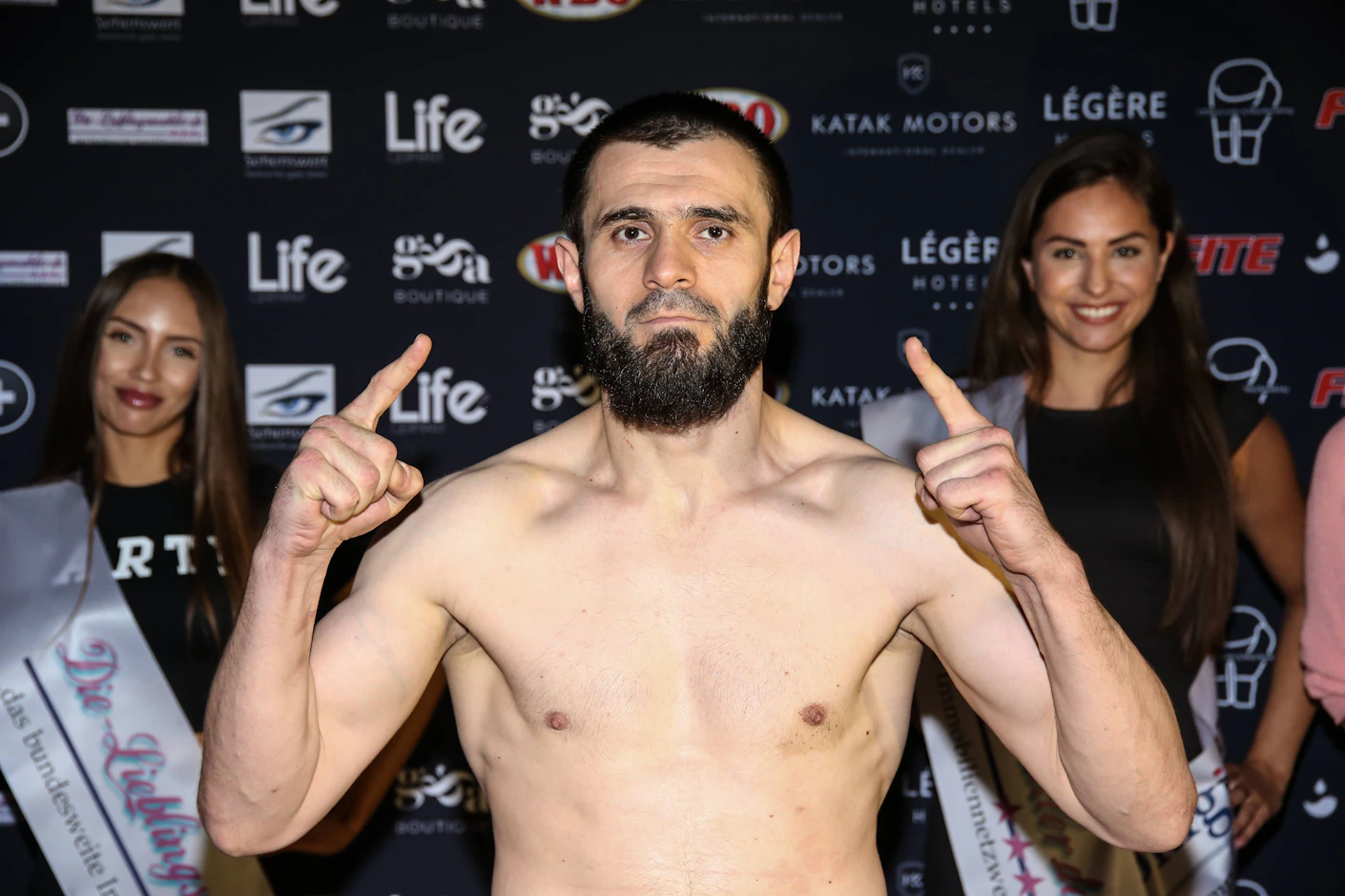 Messer-Angriff! Berliner Boxer Abu Yusupov in Gesundbrunnen erstochen