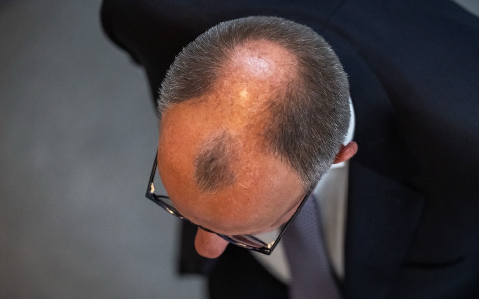 „Die Frisur tut weh, sorry!“ – Merz, Strack-Zimmermann und Co. im ...