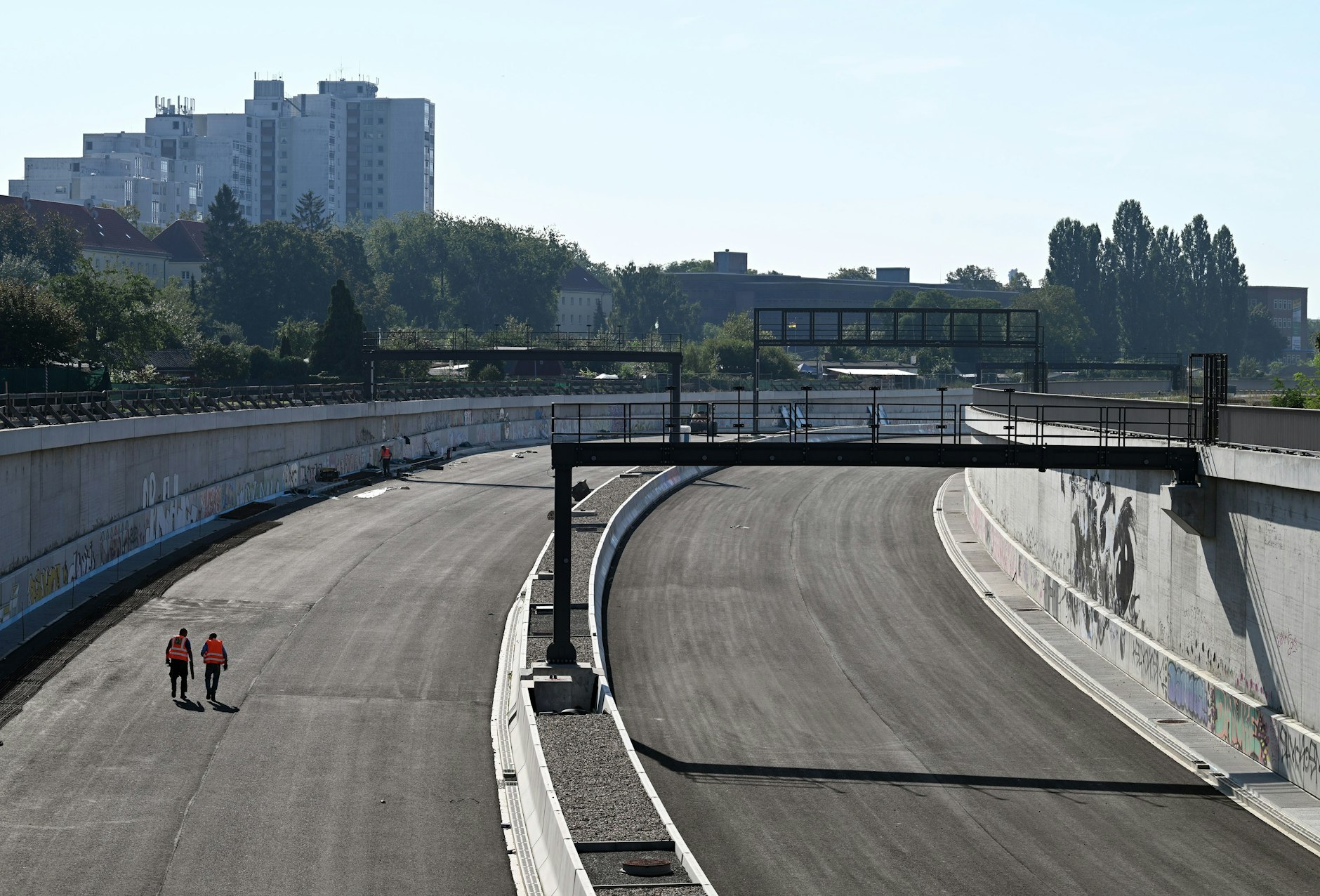 Neue Autobahn in den Osten Berlins: Der Eröffnungstermin für die A100 ...