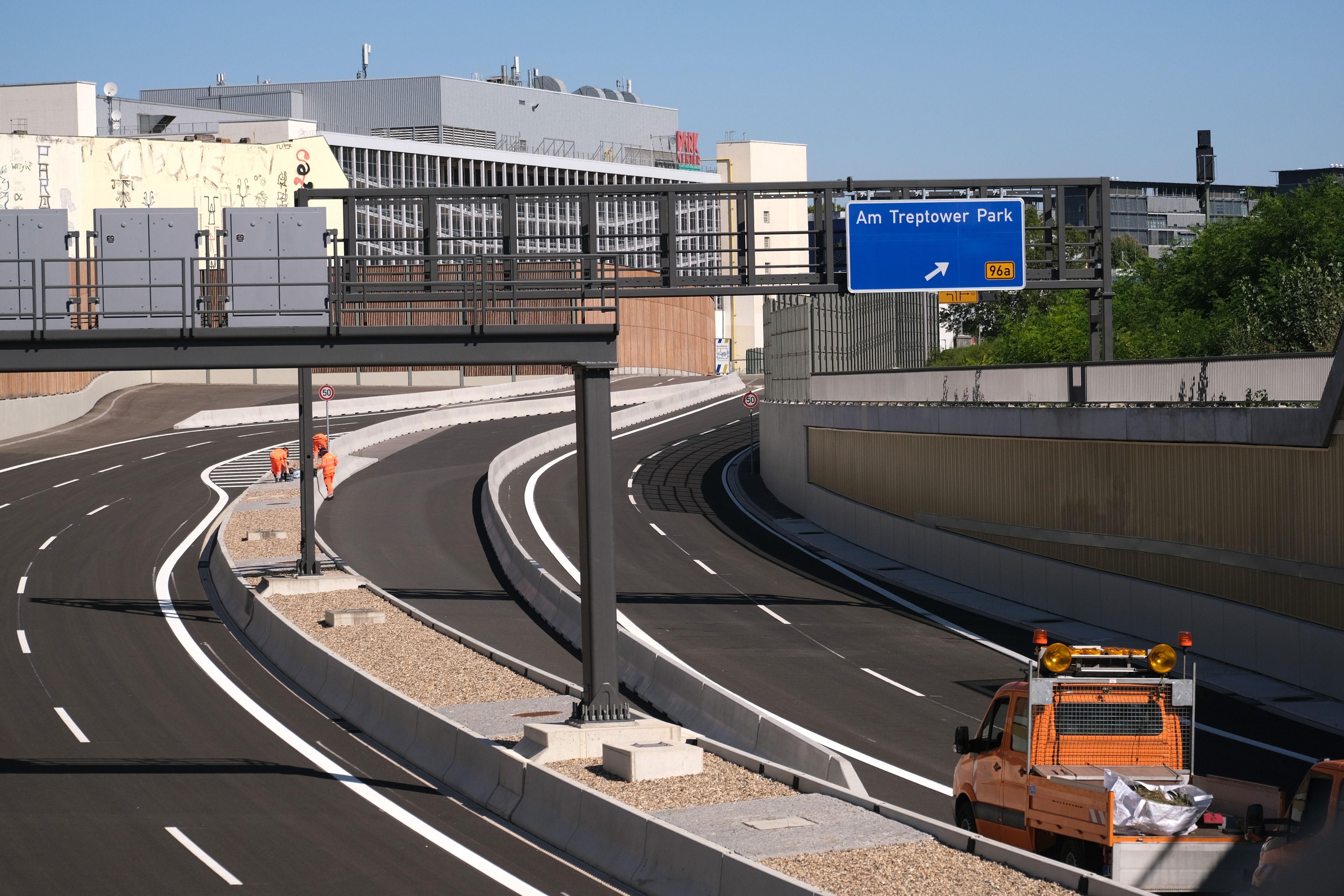 Die neue Autobahn A100 ist eröffnet: „Berlin wäre jetzt noch nicht fertig“