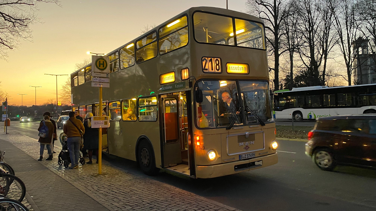 100 Jahre Doppeldeckerbusse in Berlin: Warum die BVG nicht feiert – was Fans jetzt planen