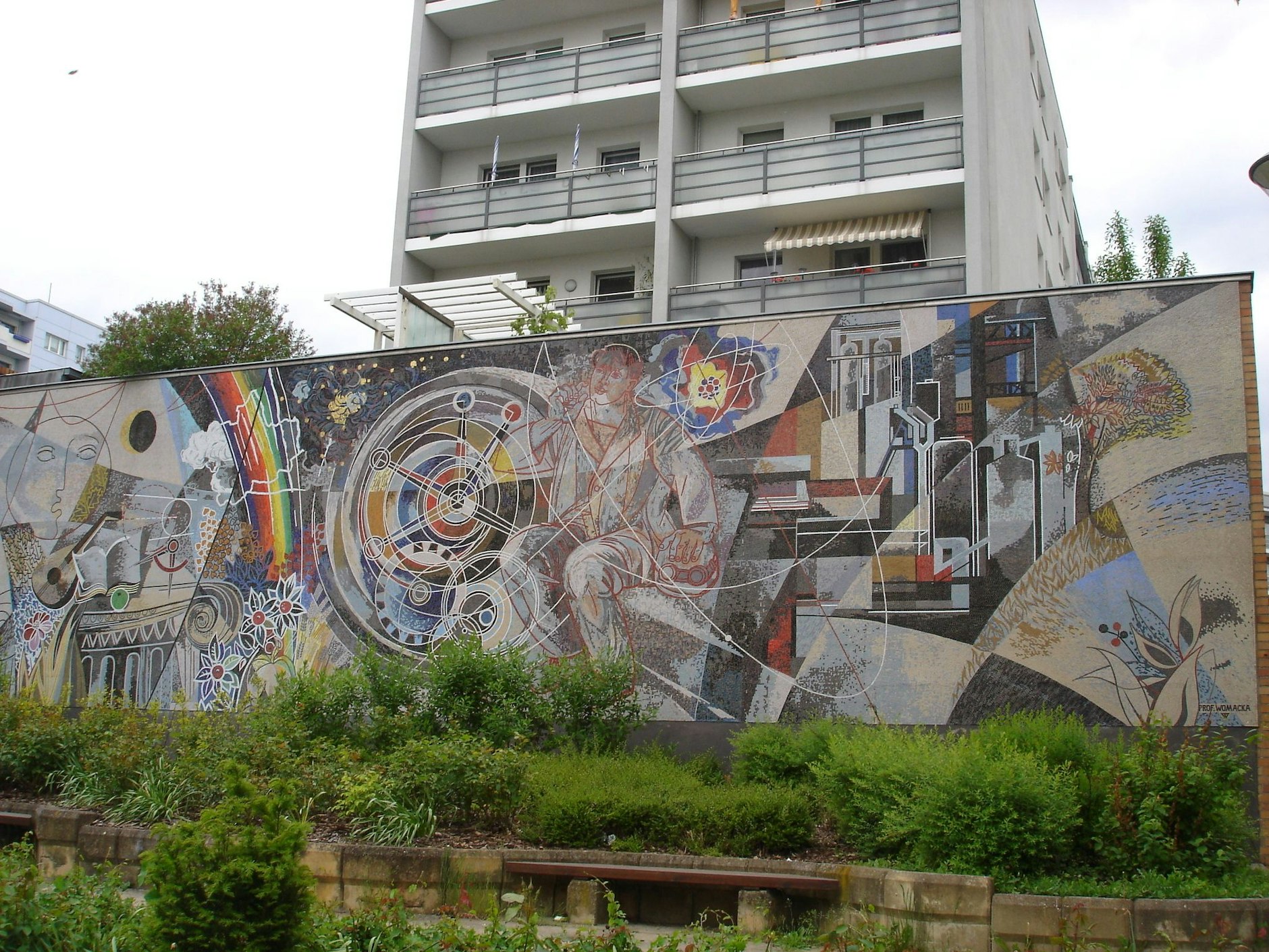 @steezysammy just seems like her interest has waned.